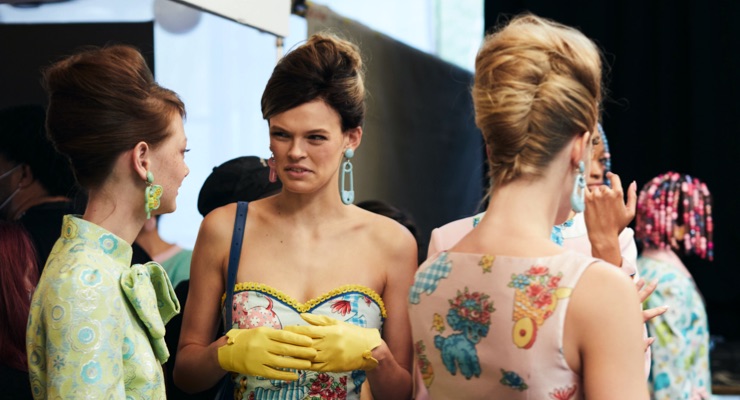 Celebrity Hairstylist Danilo Dixon Creates 90s Looks for Moschino at ...