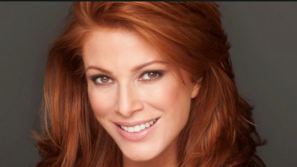 Podcast: Angie Everhart for Oralgen | Happi
